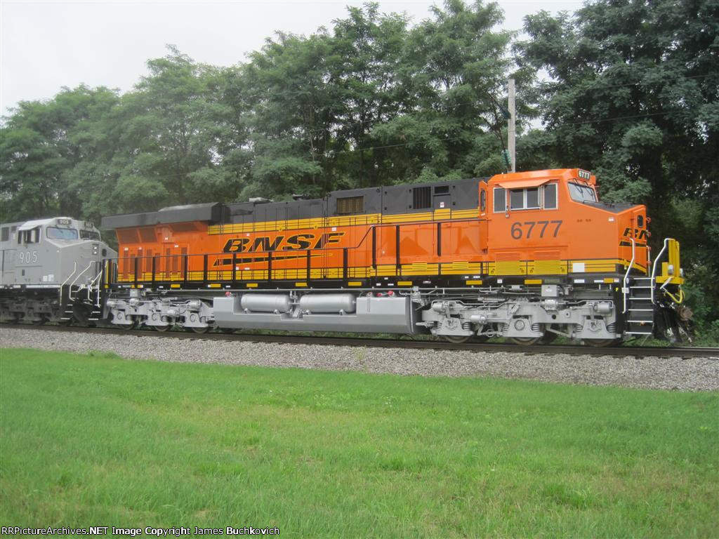 BNSF 6777